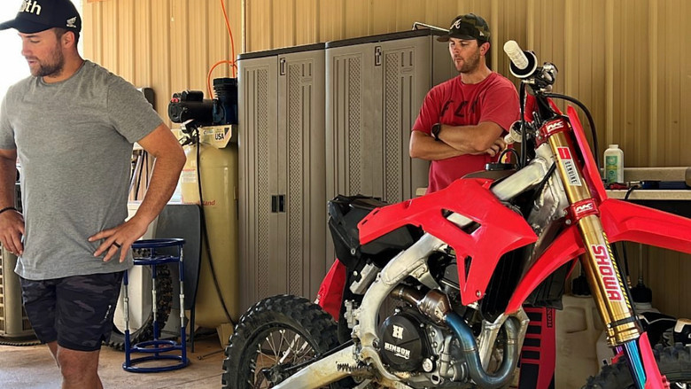 Ken Roczen Leaks His World Supercross Bike - Motocross Feature Stories ...