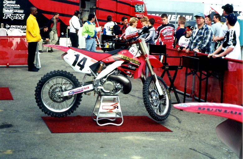 Here is a big one. Team Honda Factory Bikes 1973-2012 - Moto-Related ...