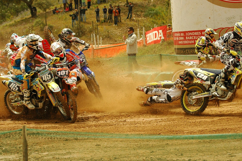 Biggest 1st turn pileup - Moto-Related - Motocross Forums / Message ...
