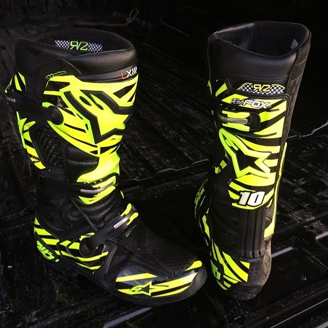 High vis alpinestar tech 10s - Moto-Related - Motocross Forums ...