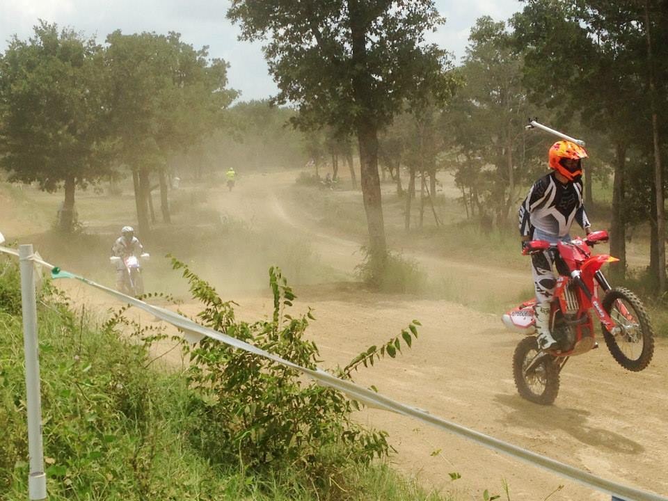 dream of becoming the First paraplegic woman motocross rider - Moto ...