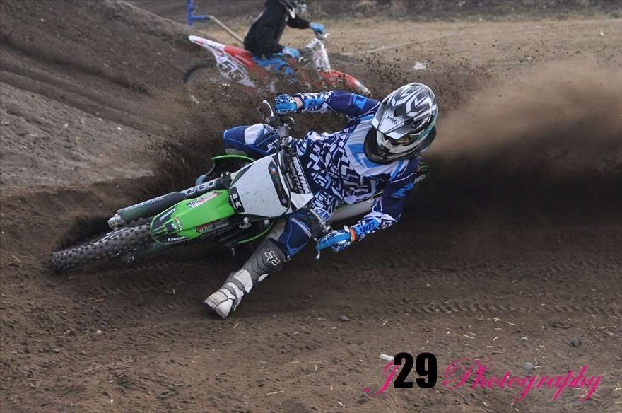 How Do YOU RIDE Your Bike?? Body Positioning Question - Moto-Related ...