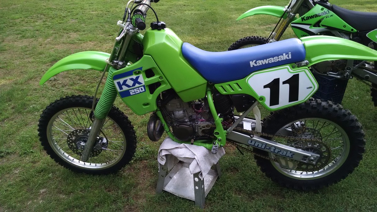 1989 kx 250 tear down / build finished! I"m a Tool... - Bike Builds ...