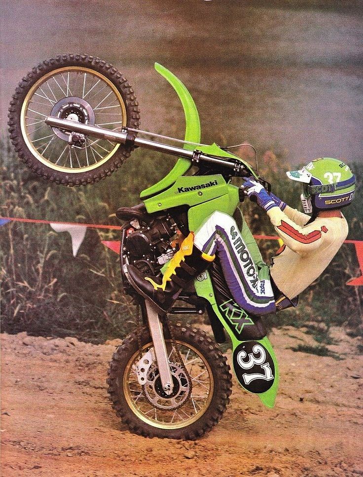 Swizcore and I dissect the best looking team graphics ever - Moto ...