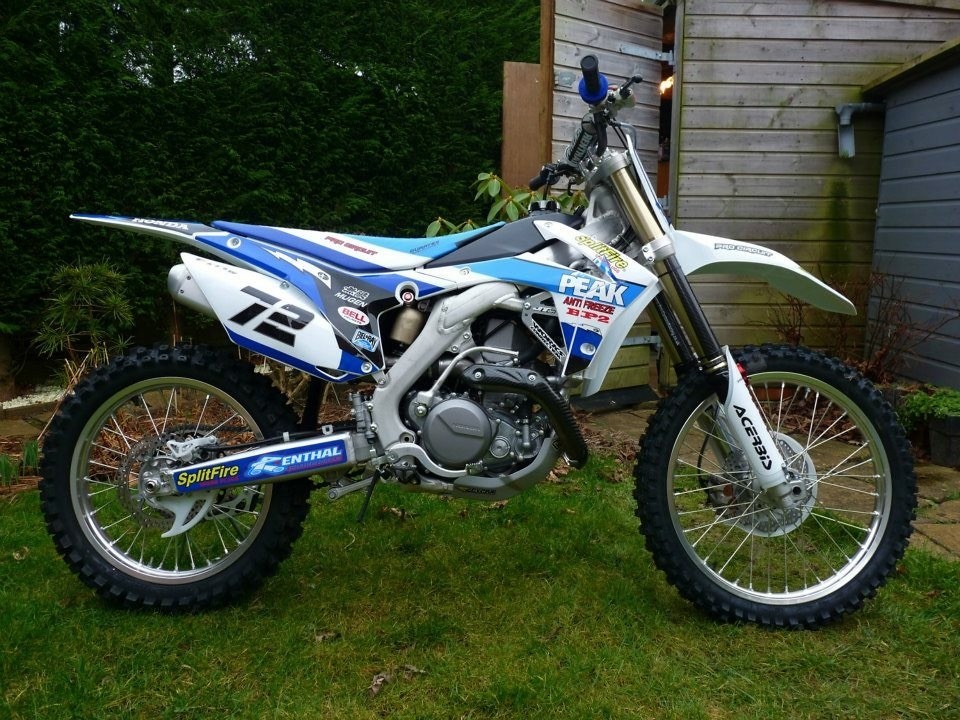 Swizcore and I dissect the best looking team graphics ever - Moto ...