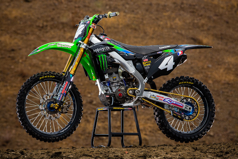 Swizcore and I dissect the best looking team graphics ever - Moto ...