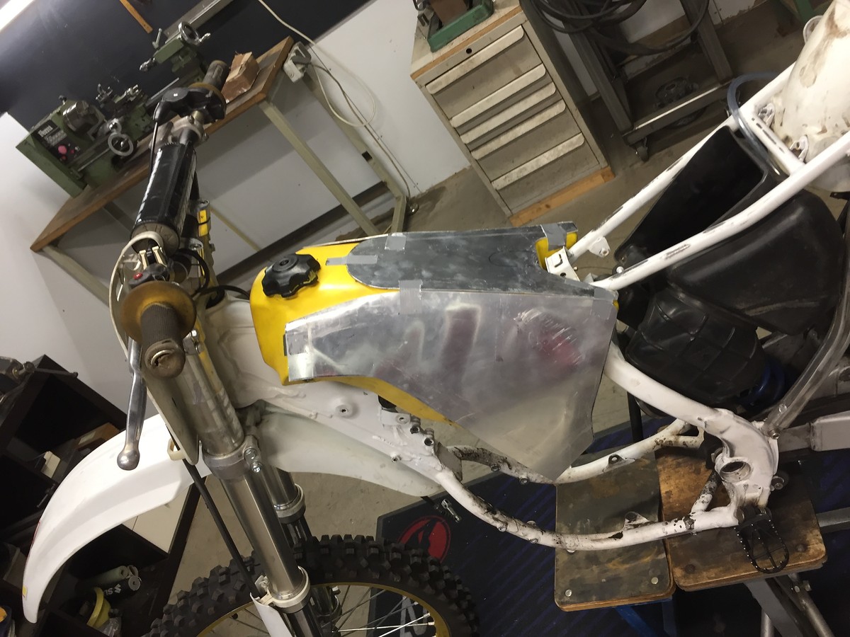 **NEW PROJECT** Suzuki rm 250 1992 alloy fuell tank!! - Old School Moto ...