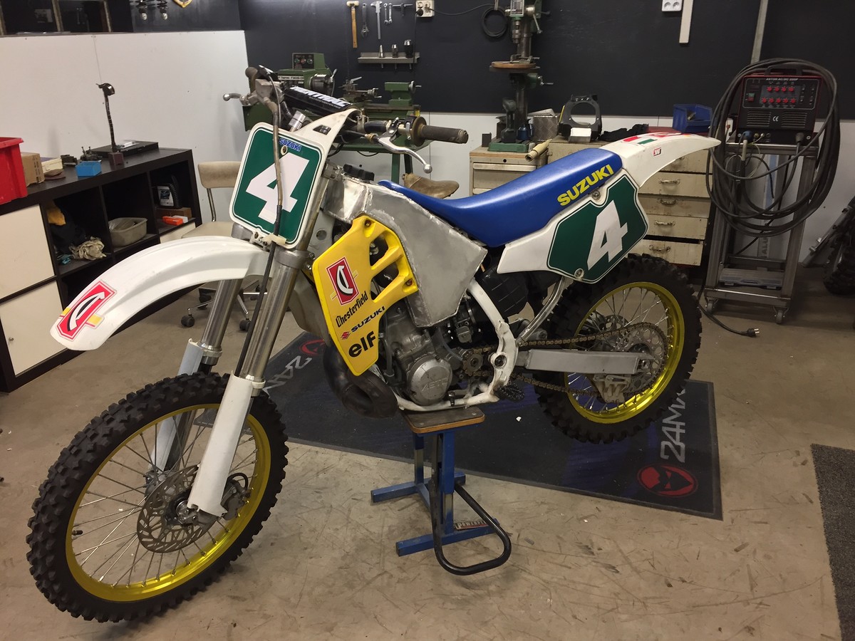 **NEW PROJECT** Suzuki rm 250 1992 alloy fuell tank!! - Old School Moto ...