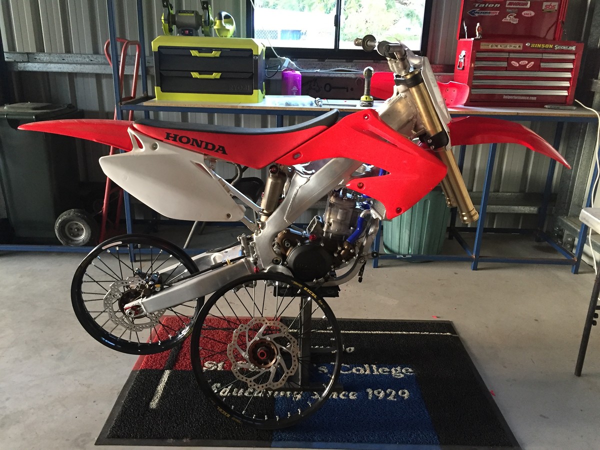 2005 Cr 250 build **complete** - Bike Builds - Motocross Forums ...