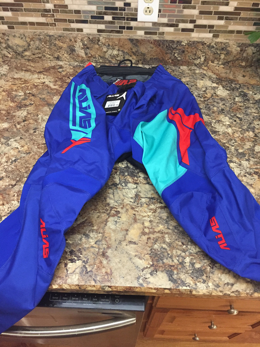 NEW Alias MX A2 gear With tags Never Used - For Sale/Bazaar - Motocross ...