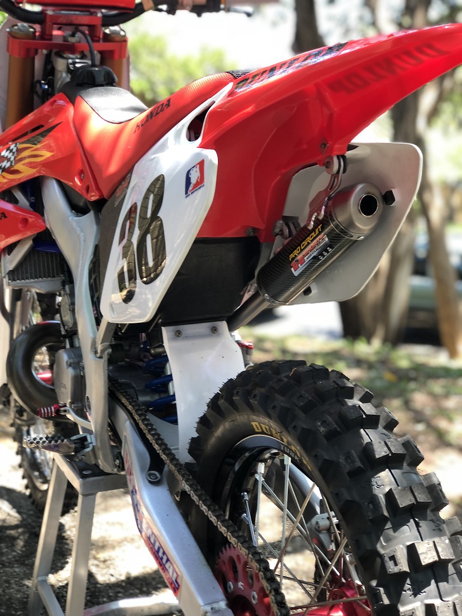 [FINISHED] ‘06 CR250 Factory Honda Build - Bike Builds - Motocross ...