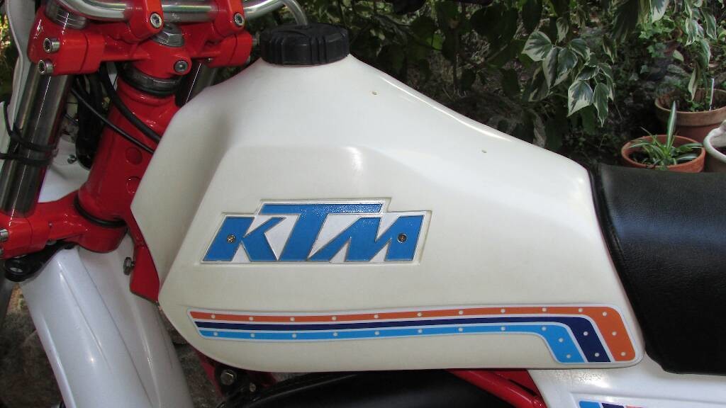 Restoring a white fuel tank - Moto-Related - Motocross Forums / Message ...