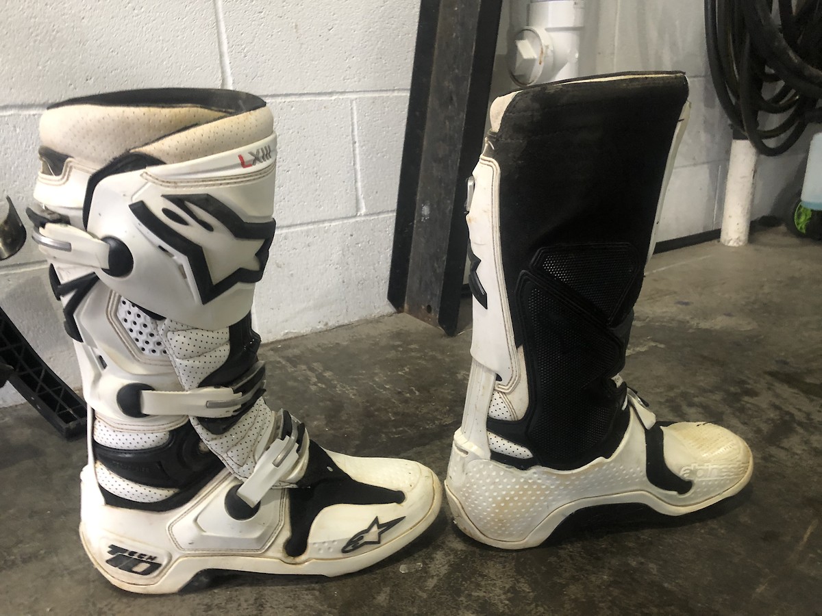 2018.5 KTM FMF Megabomb and size 9 Tech 10s - For Sale/Bazaar ...