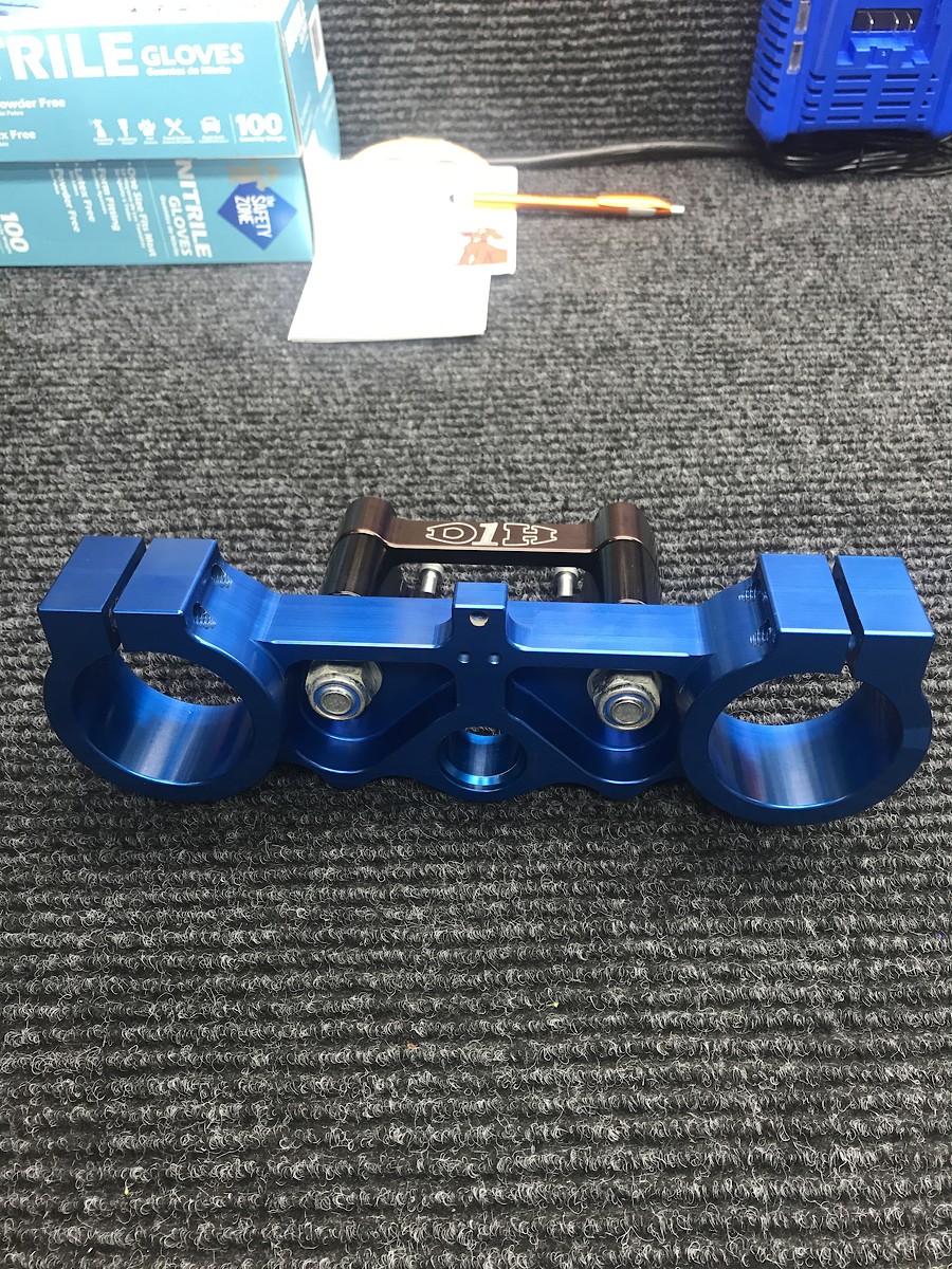 GPR stabilizer / DH1 Racing top triple clamp 2001 YZ250 - For Sale ...