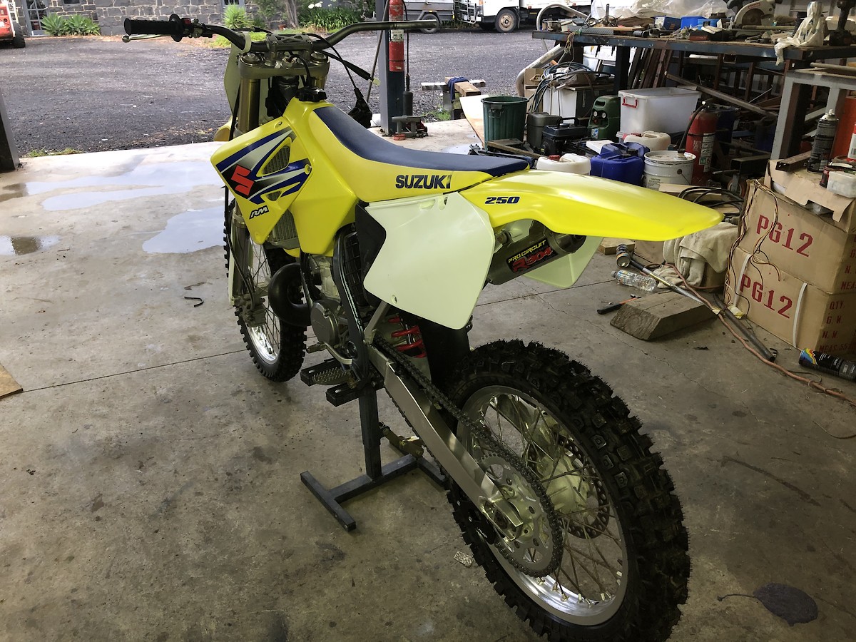 2006 RM250 Barn Find Build - Bike Builds - Motocross Forums / Message ...