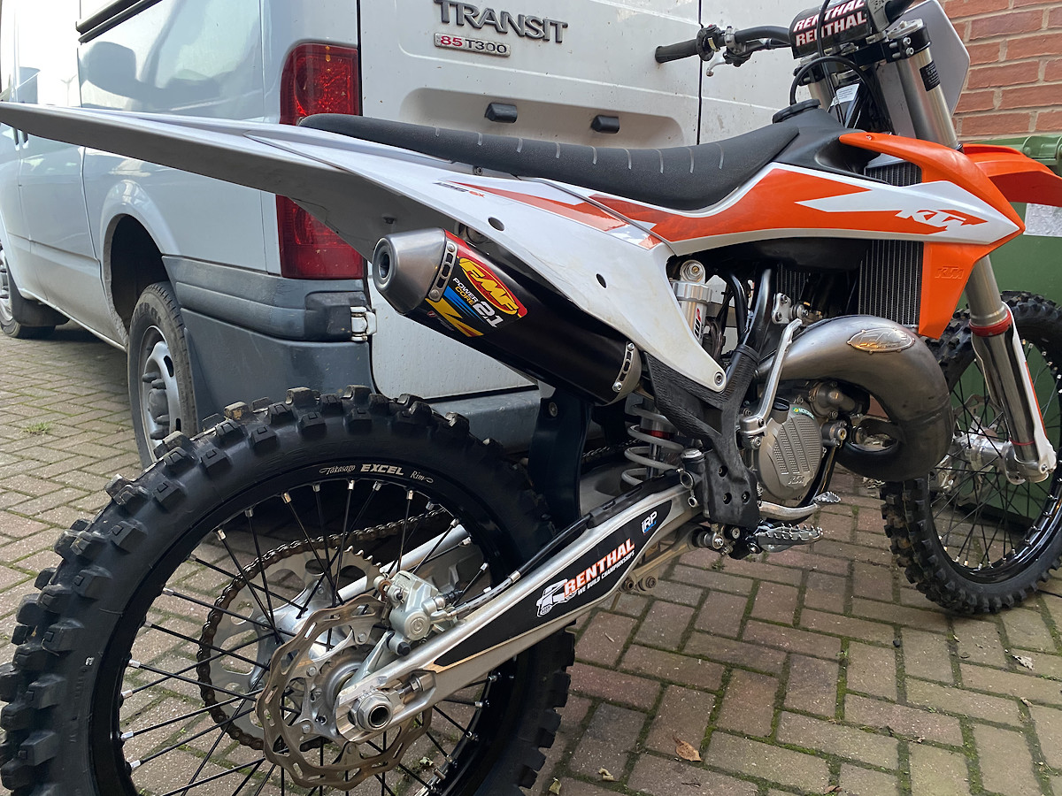 Fmf powercore 2 Vs powercore 2.1 - Tech Help/Race Shop - Motocross ...