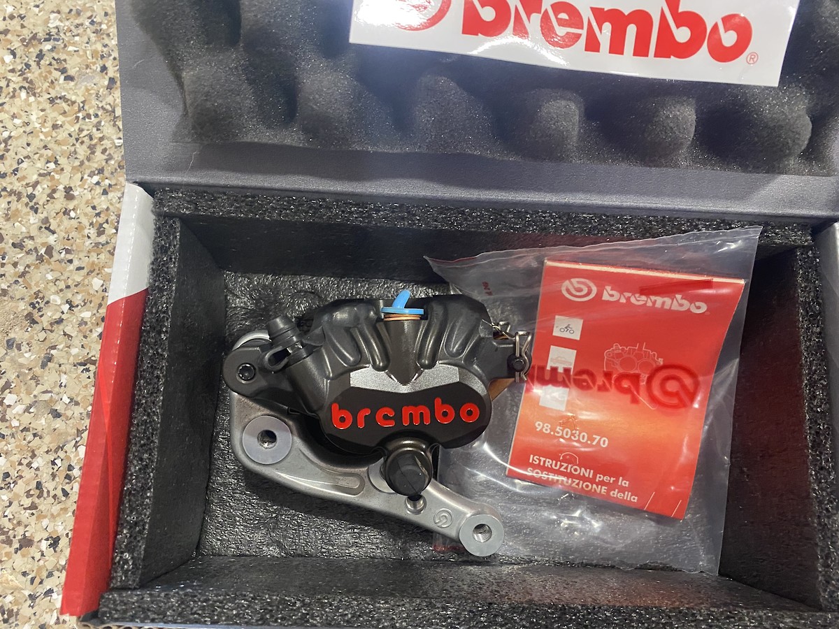 Brembo SXS calipers, Enzo WP to KYB shock, Vortex Twisted development ...