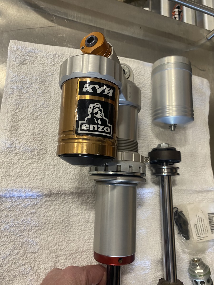 Brembo SXS calipers, Enzo WP to KYB shock, Vortex Twisted development ...