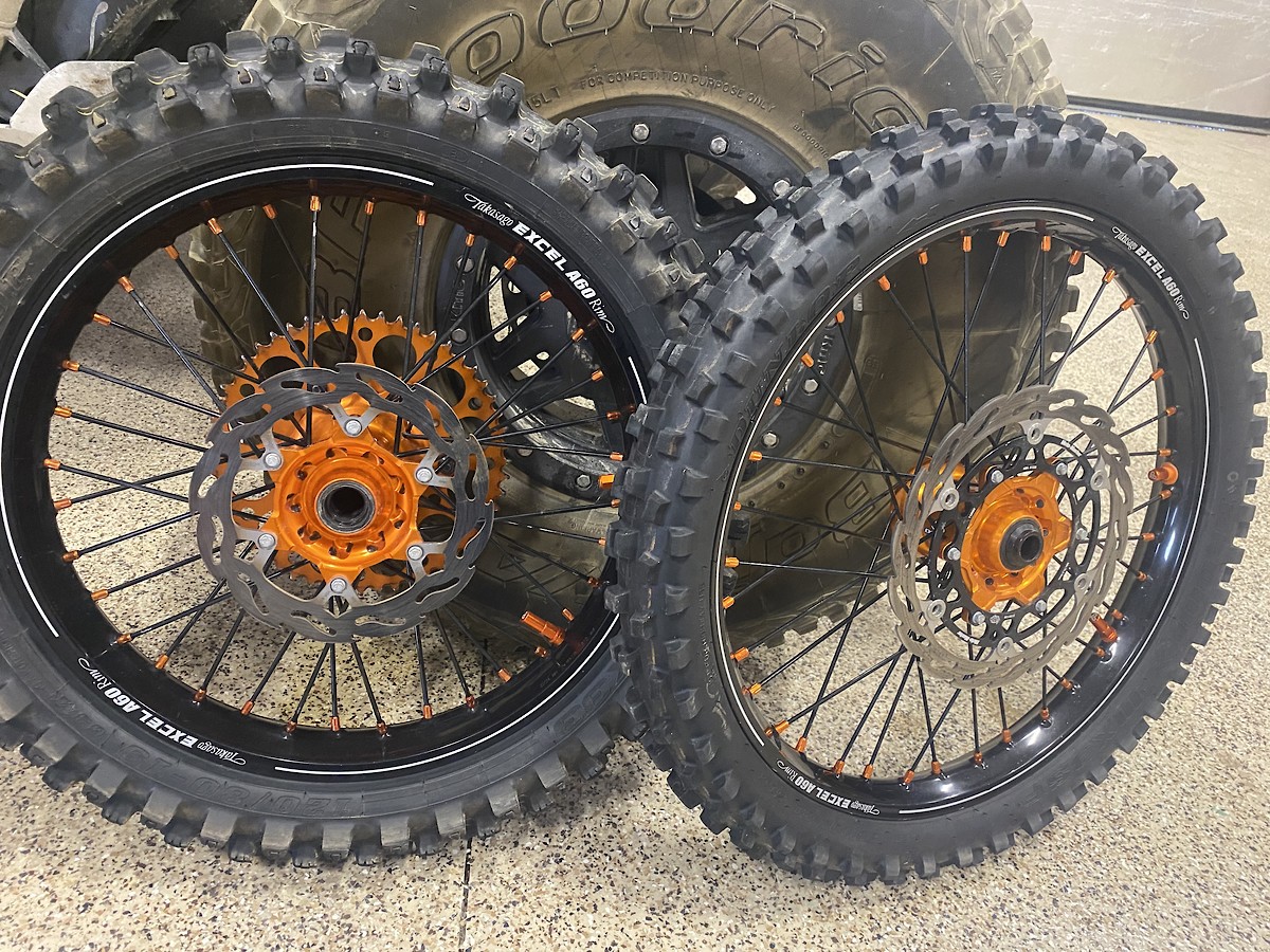 Brembo SXS calipers, Enzo WP to KYB shock, Vortex Twisted development ...