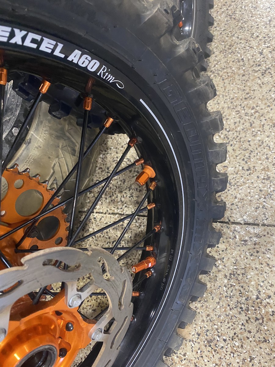 Brembo SXS calipers, Enzo WP to KYB shock, Vortex Twisted development ...