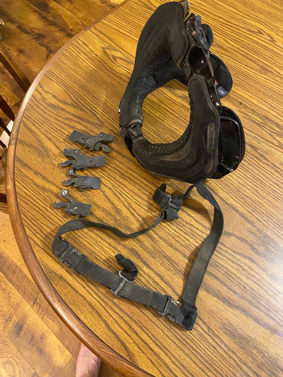 Leatt neck brace and fox chest protector - kids - For Sale/Bazaar ...