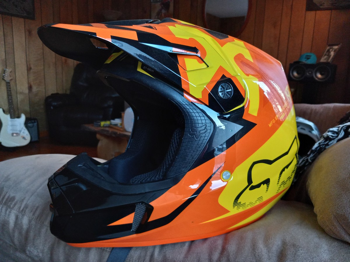 Fox V2 Helmets - For Sale/Bazaar - Motocross Forums / Message Boards ...