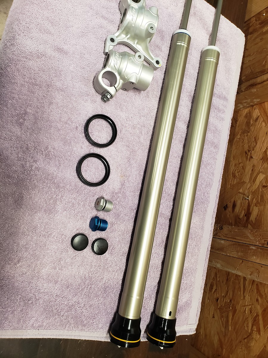 Parts for sale: AER Internals, stabilizer parts (BRP), shock spring ...