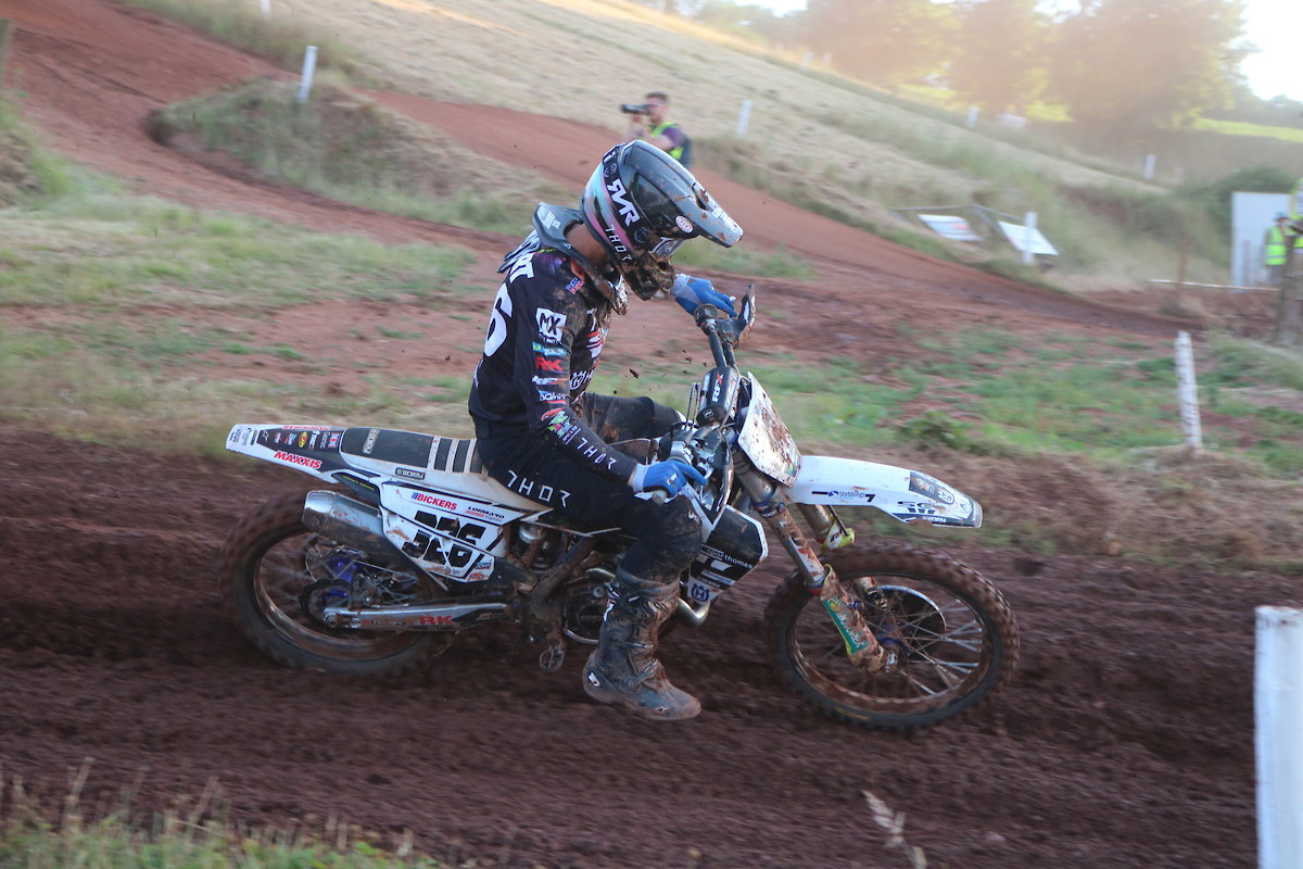 Josh Gilbert wins the Patchquick Trophy in the UK - Moto-Related ...