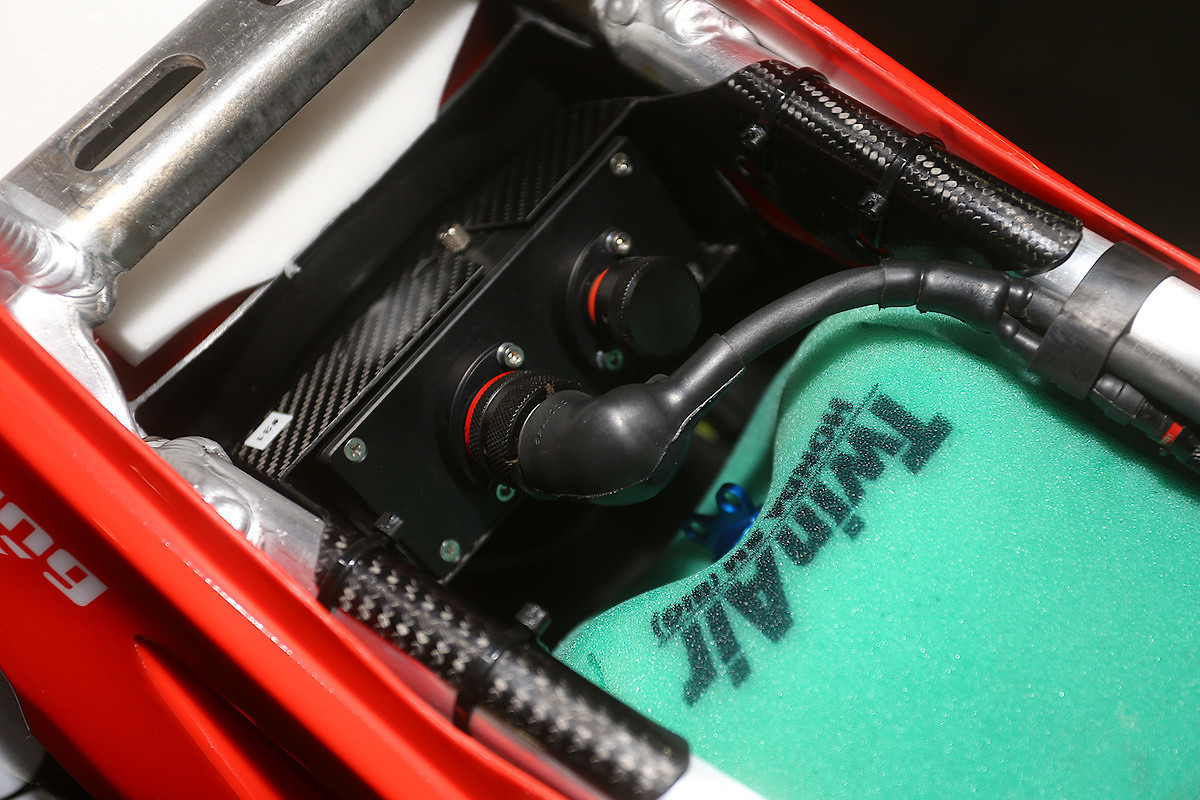 Holes in the airbox - Moto-Related - Motocross Forums / Message Boards ...