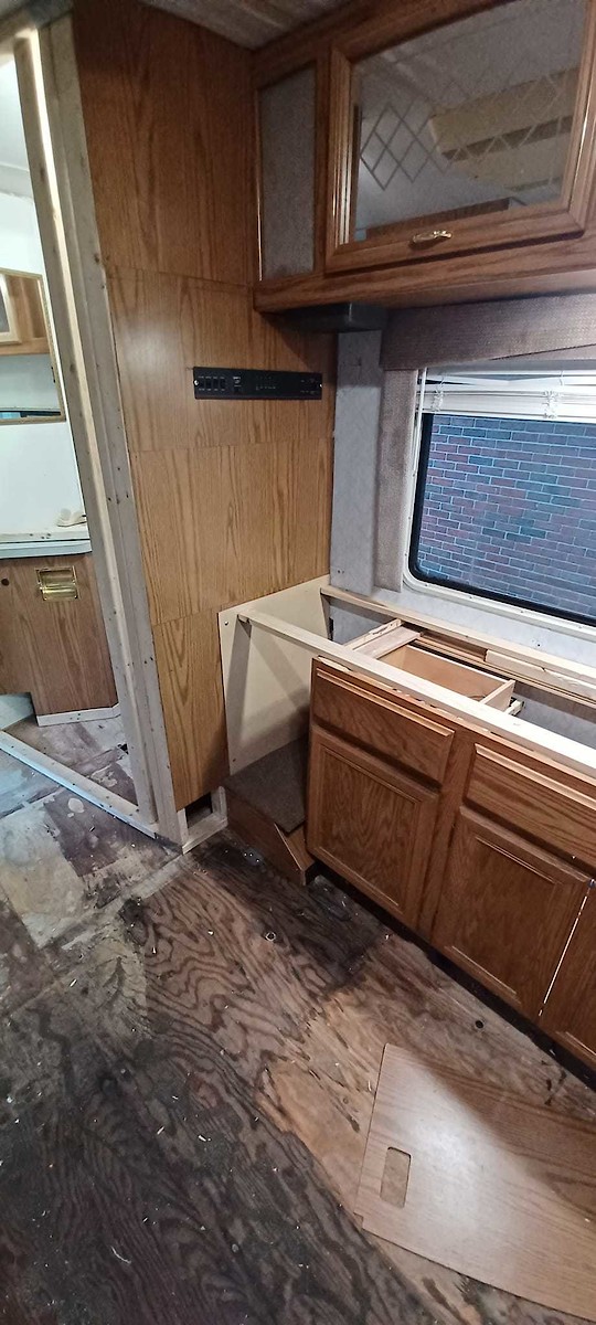 Building a "Mini" - Fun Mover/Toy Hauler Class C RV - Tech Help/Race ...