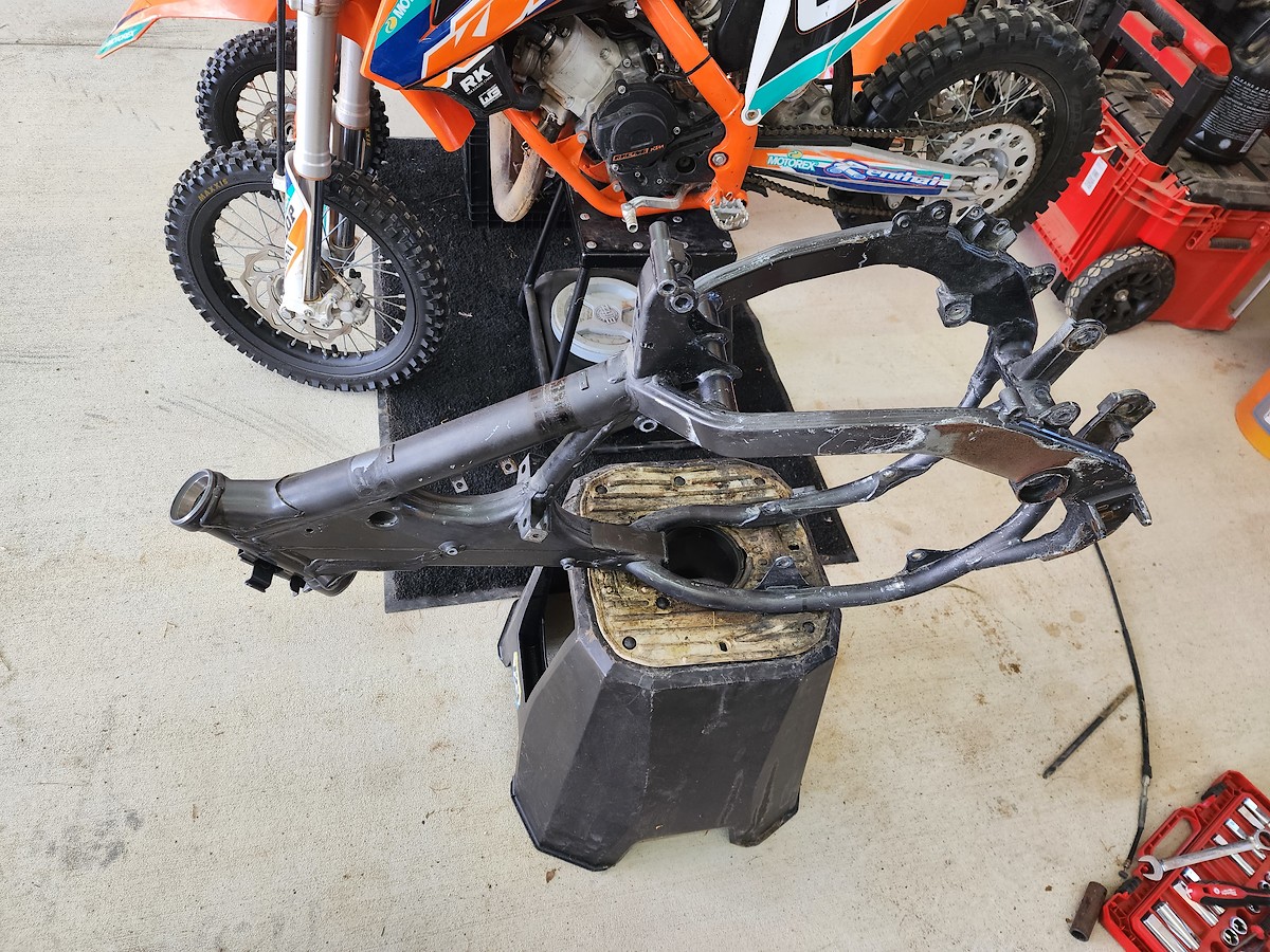 My 2004 Suzuki RM125 frame up build - Bike Builds - Motocross Forums ...