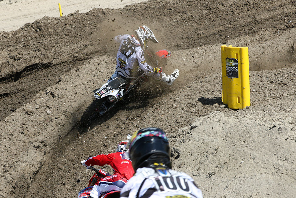 Moto Dictionary: Roost - Motocross News Stories - Vital MX