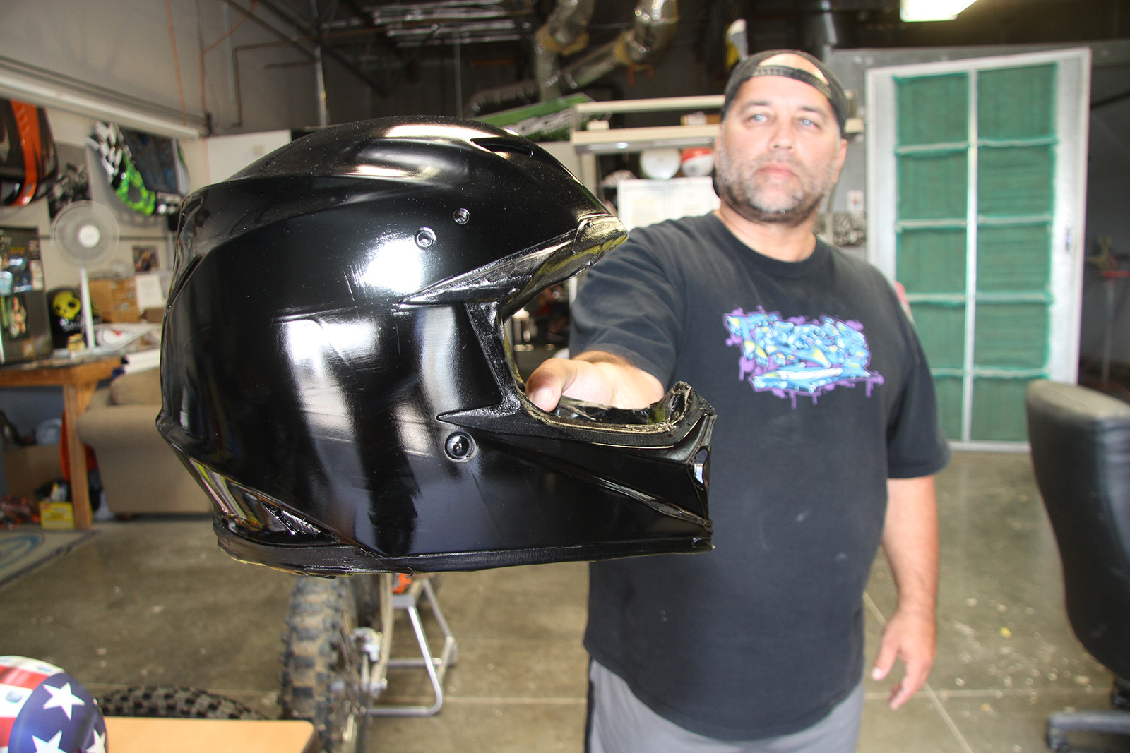 Tagger Designs Bell Moto 9 Custom Helmet - Motocross Feature - Vital MX