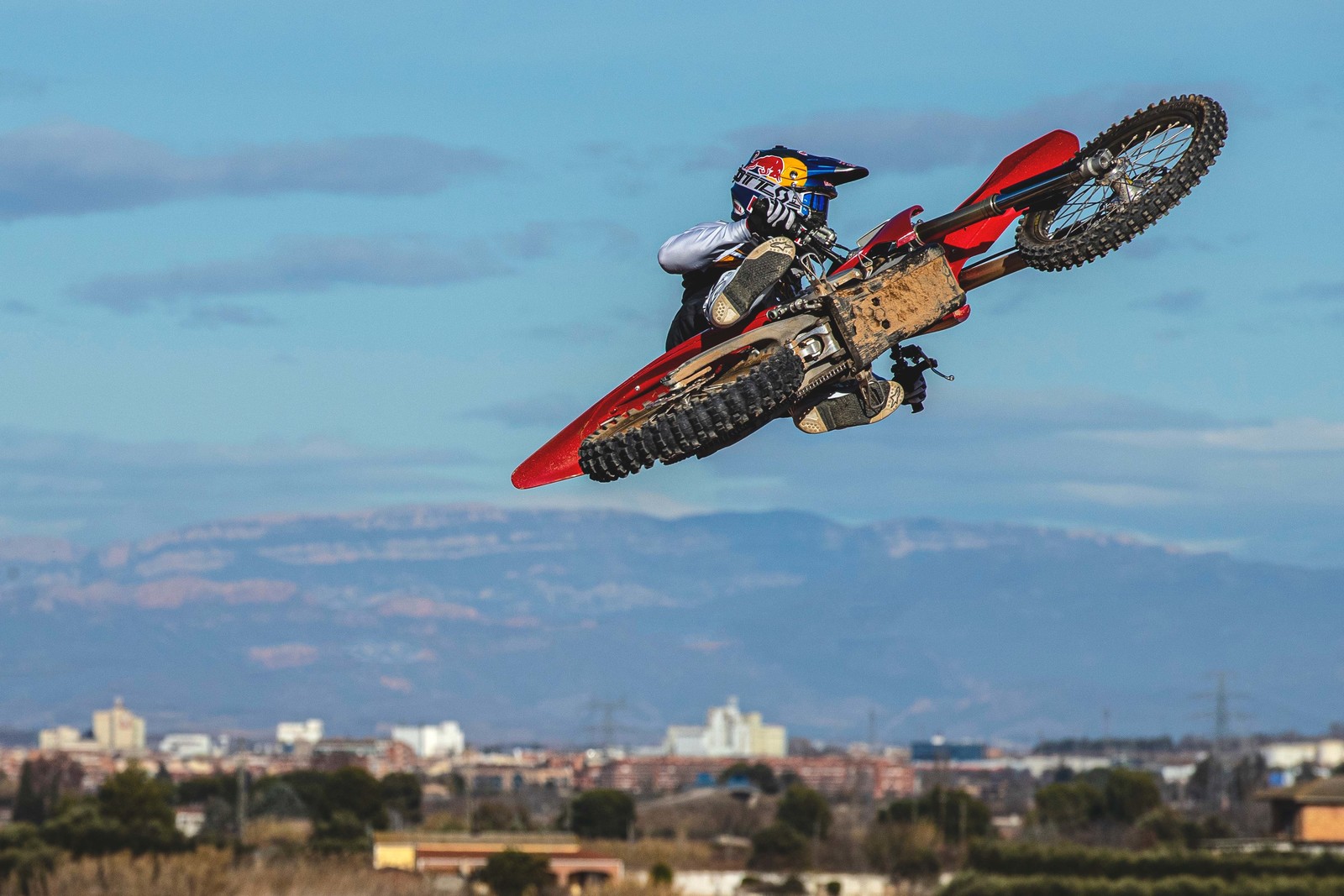 Faster, Lighter, and Longer Motos than a 450? First Look - STARK FUTURE ...