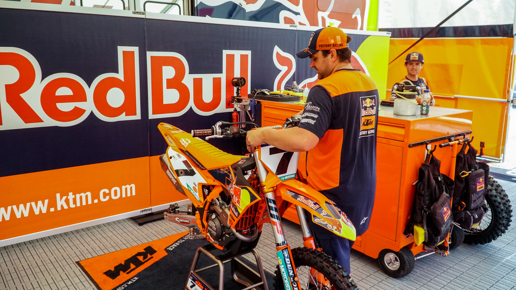 Nuts and Bolts | Factory KTM's Jade Dungey and Kyle Defoe - Motocross ...