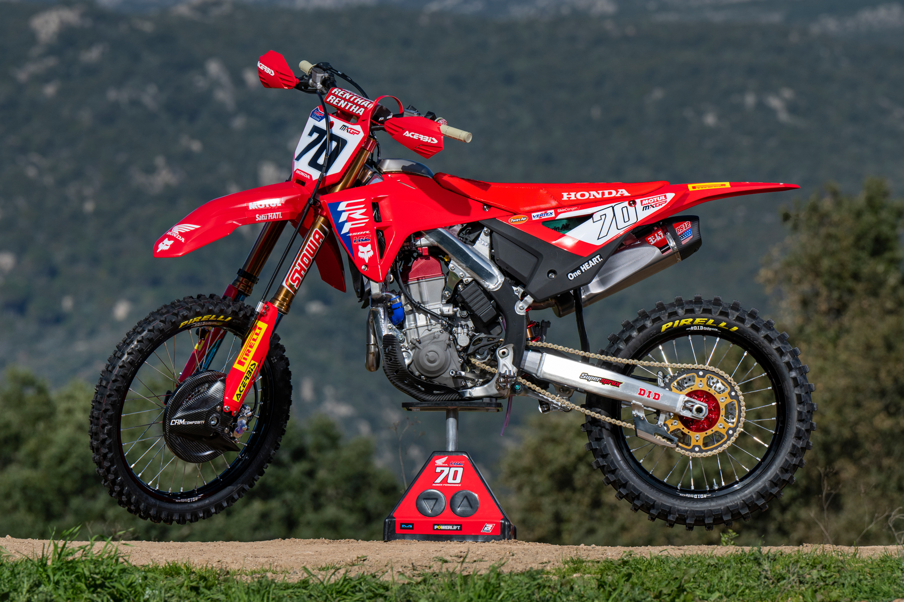 First Look | 2025 CRF450RWE and the 2024 HRC MXGP Team - Motocross Feature - Vital MX