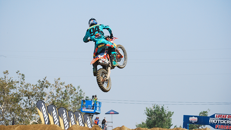Ken Roczen Wall Jump - ML512 - Motocross Pictures - Vital MX