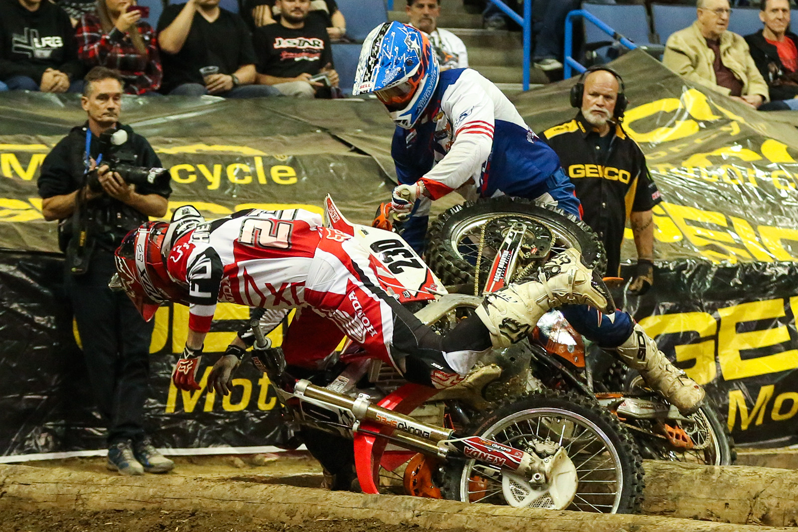 Crash - Photo Blast: Ontario Endurocross - Motocross Pictures - Vital MX