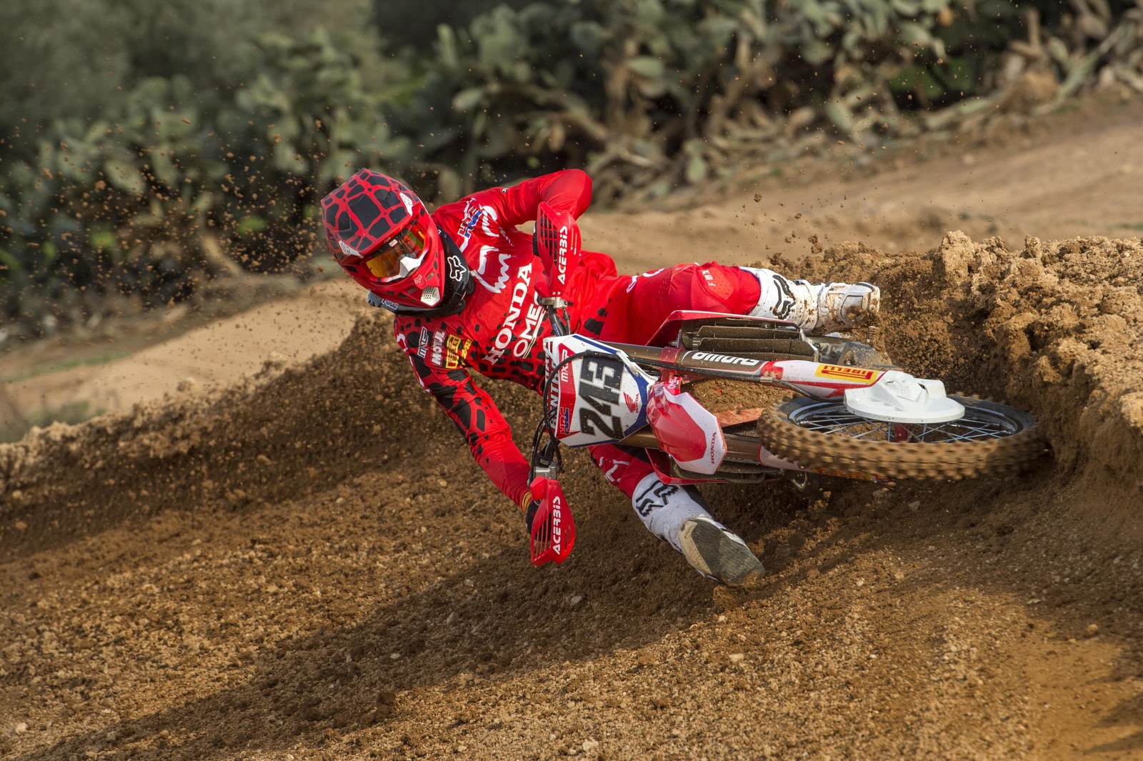 Tim Gajser - First Look: 2017 Honda HRC MXGP and MX2 Team - Motocross ...