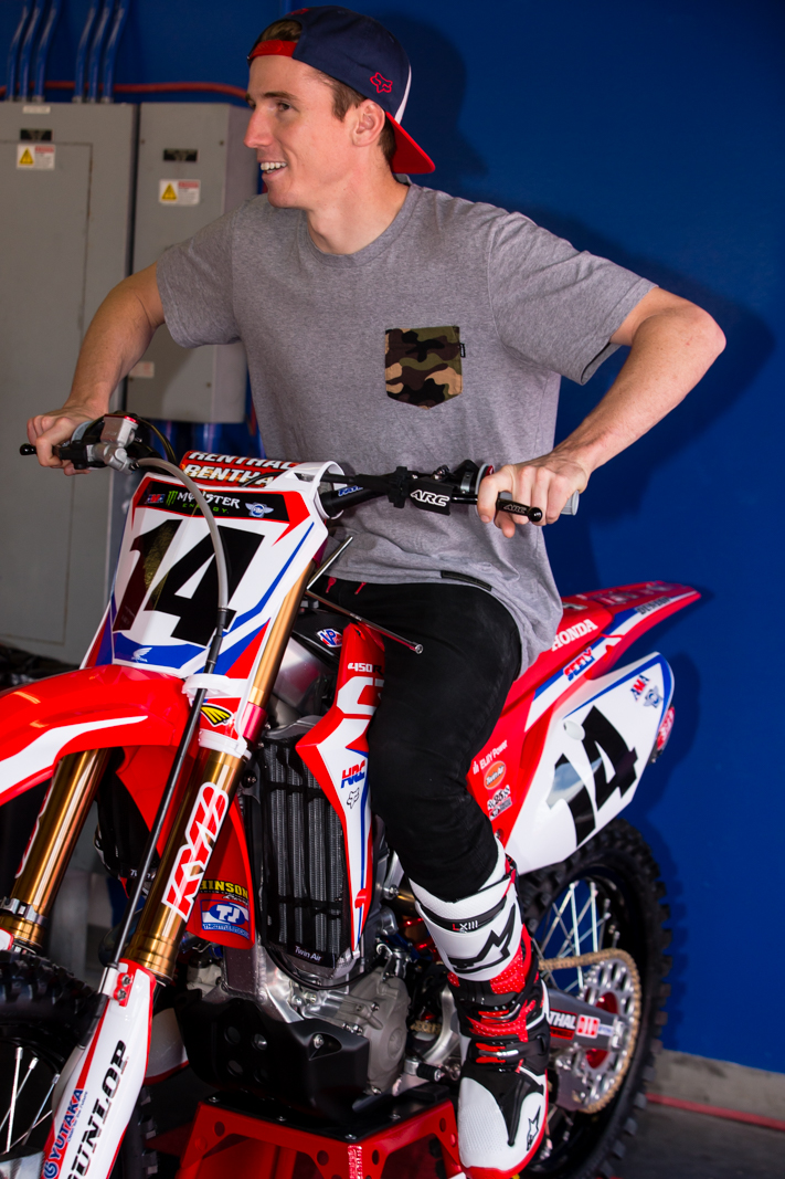 Cole Seely's Alpinestars Tech 10s - Vital MX Pit Bits: Daytona ...
