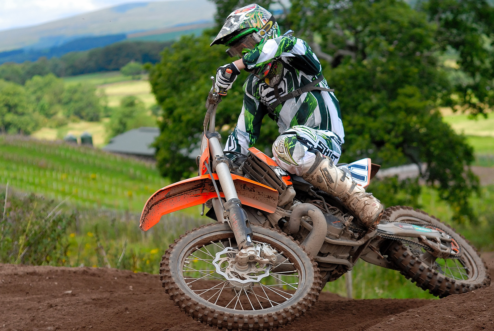 Simon Thurlow - twistedmx13 - Motocross Pictures - Vital MX