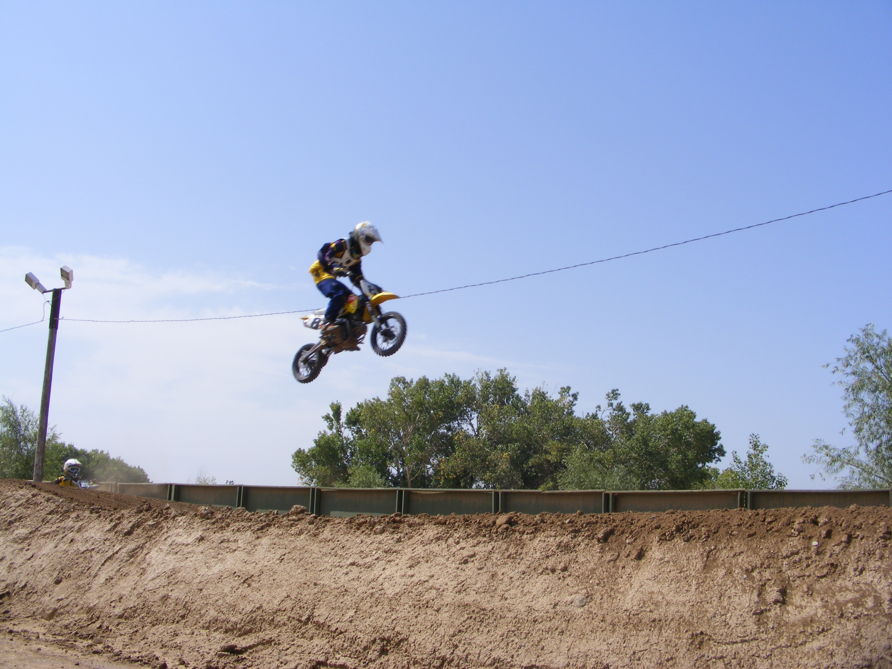 Table - SUZUKIRM1259four - Motocross Pictures - Vital MX