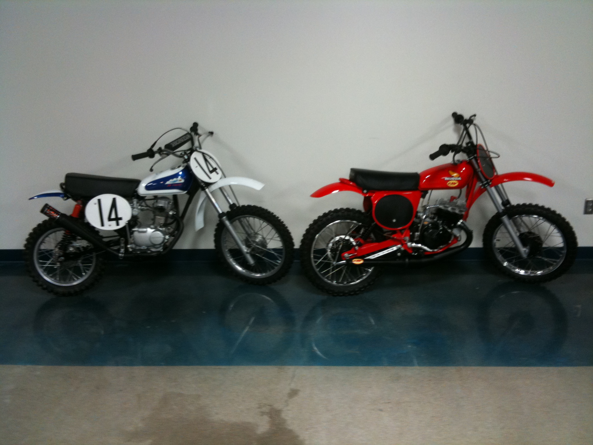 Mini-Elsi and JB Racer replica XR - RetroMotoXer - Motocross Pictures ...