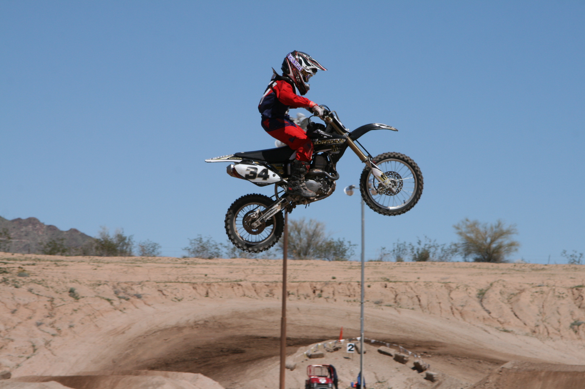 825173124_sundayracing 647 - 34's mechanic - Motocross Pictures - Vital MX