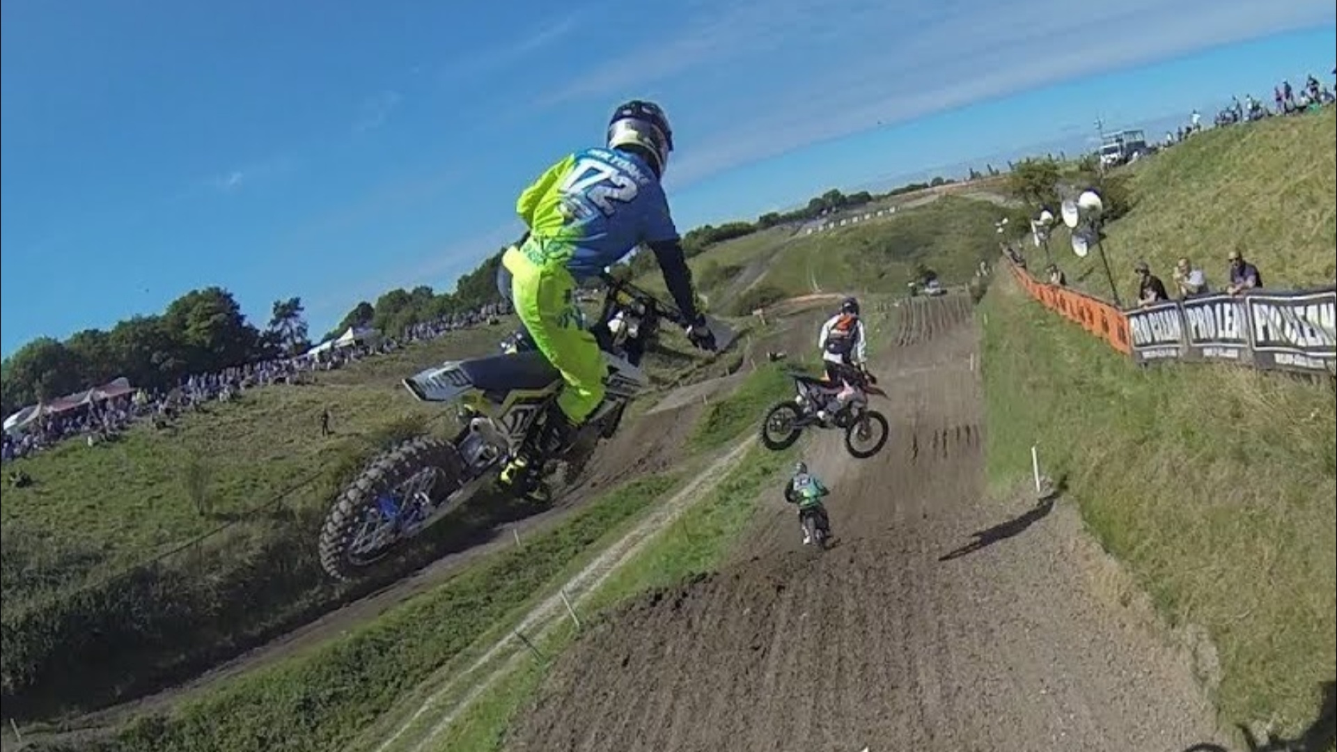 28-Year-Old Honda CR 500 Races Iconic Track vs Modern MX Bikes - www ...