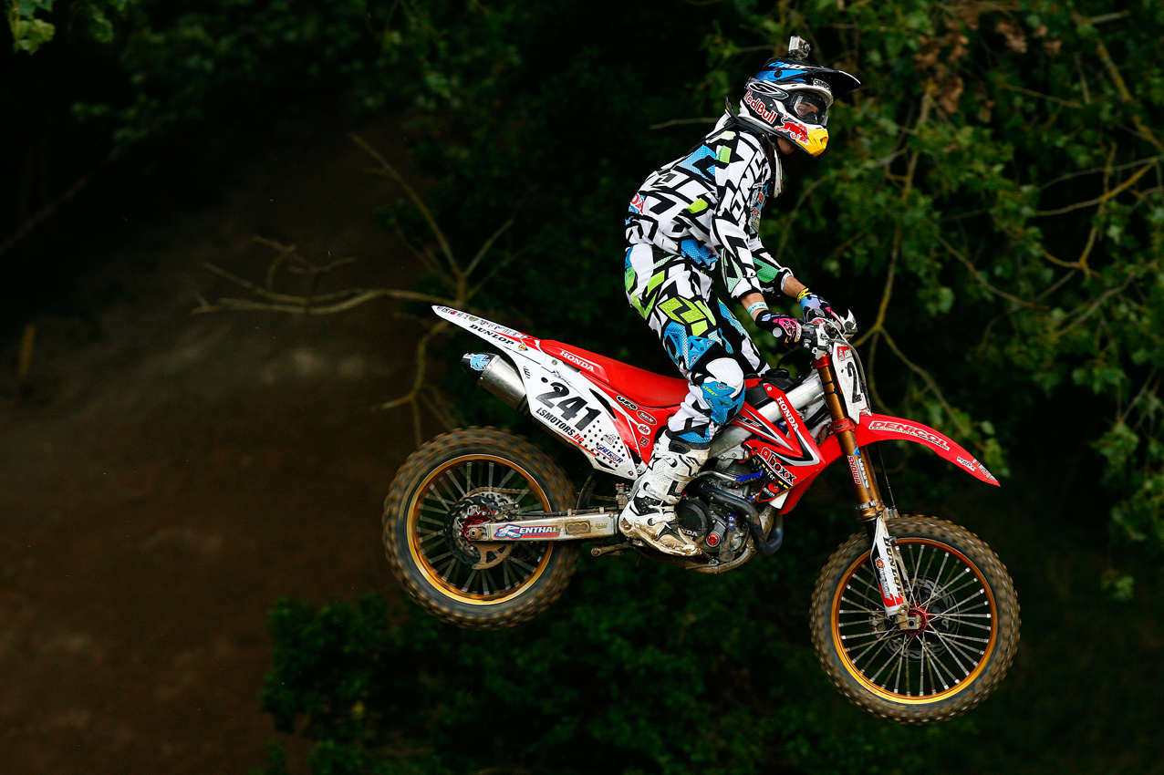 Shaun Simpson (Large) 3 - Raptor Titanium - Motocross Pictures - Vital MX