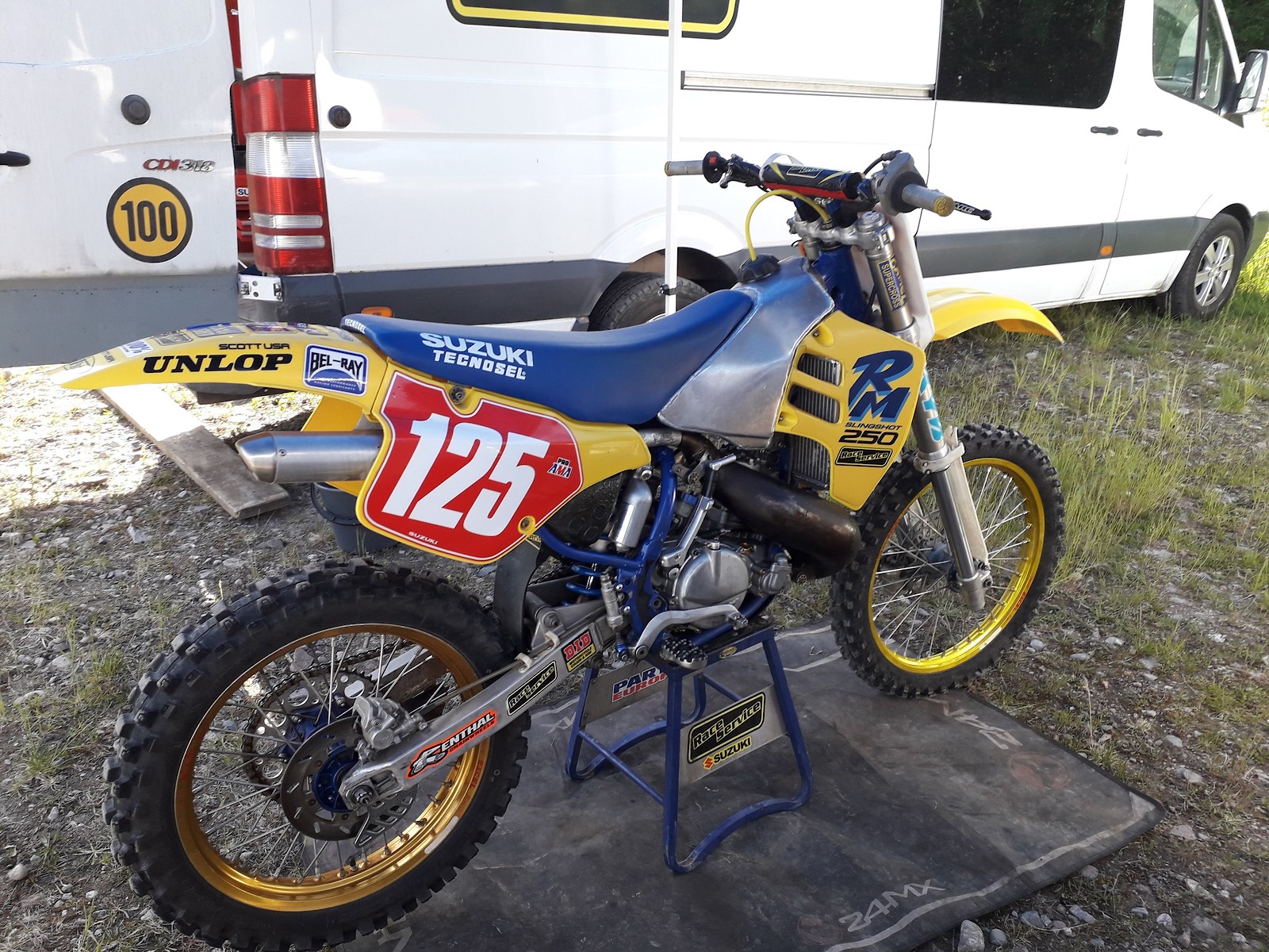 SUZUKI RM 250 1990 sold - RaceService's Bike Check - Vital MX