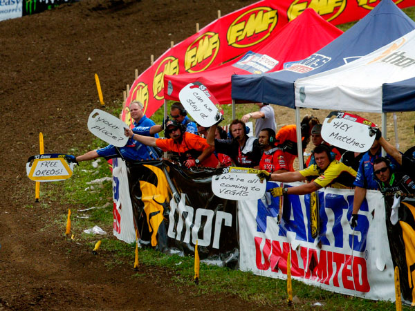 Matthes-Board-Row - Rooster - Motocross Pictures - Vital MX