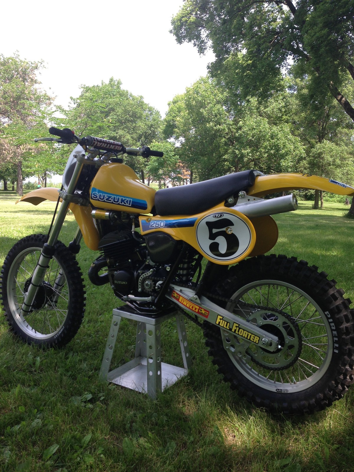 1981 Suzuki RM250X - rob.boucher.547's Bike Check - Vital MX