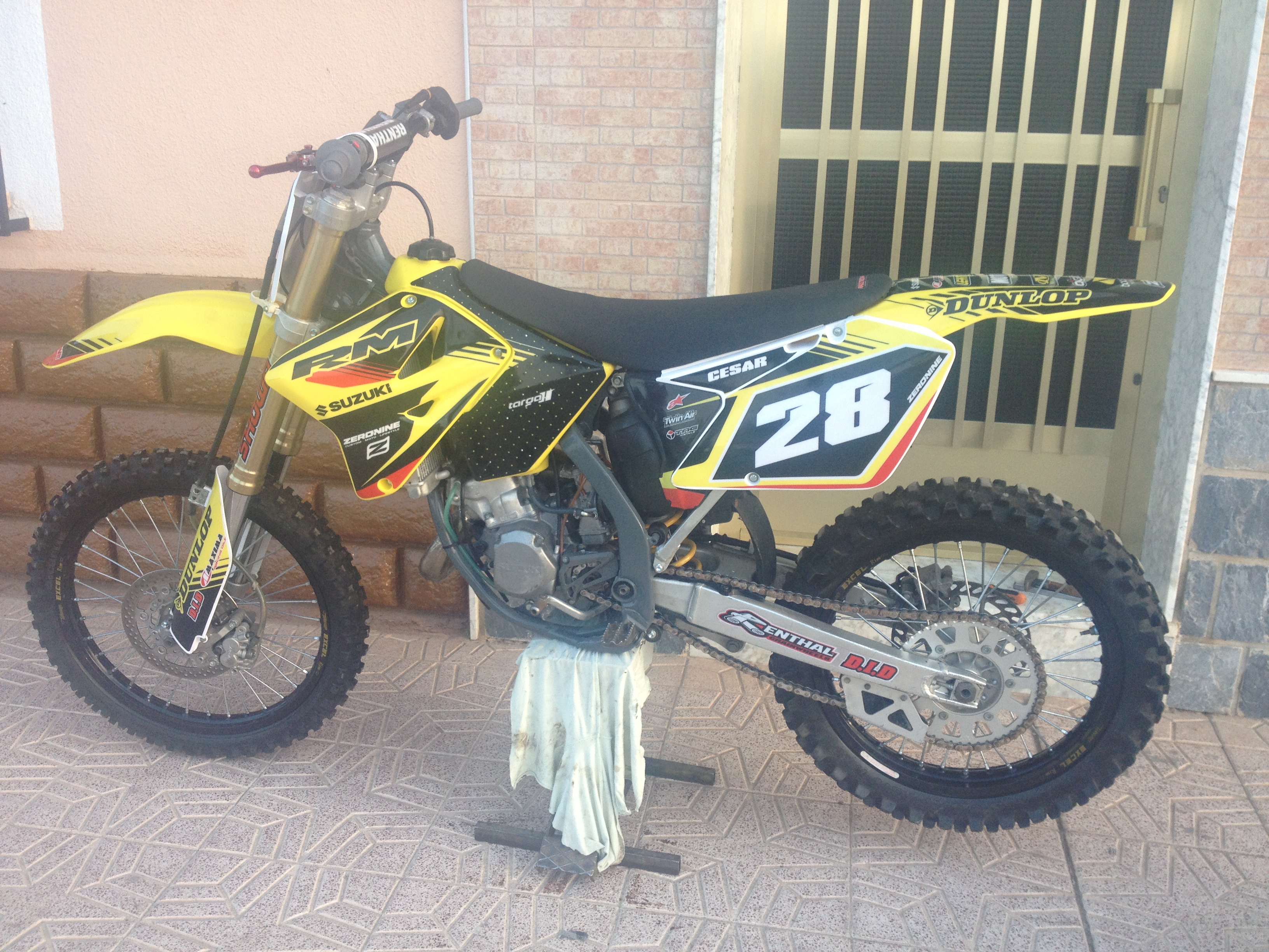 Suzuki rm 125 2004 Cesar 28 - cesar_rc4's Bike Check - Vital MX